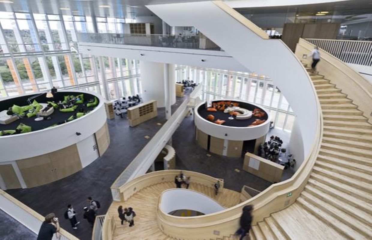 Spectaculaire: les plus belles écoles du monde - dont une Belge!