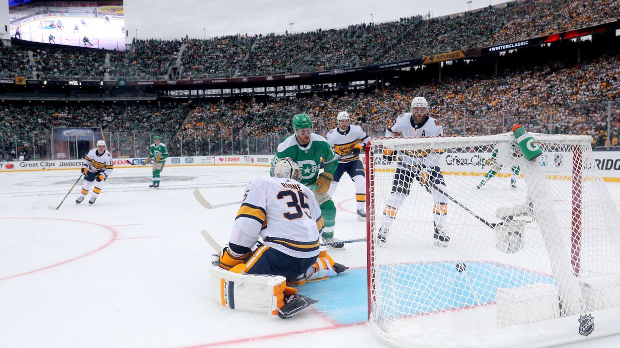 Plus de 85.000 spectateurs pour le grand classique hivernal du hockey ...