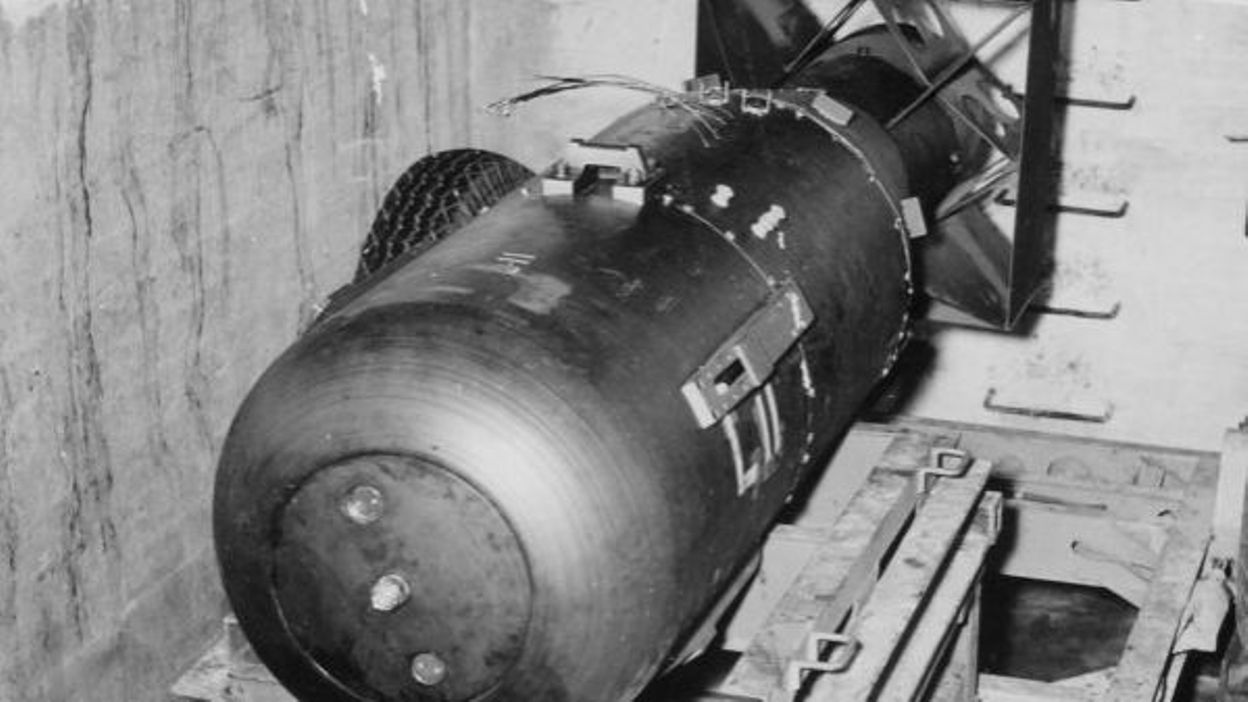 INVENTION - LA BOMBE ATOMIQUE