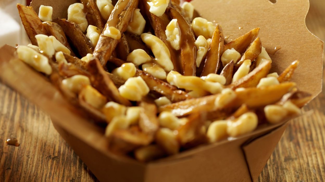 La poutine: plat emblématique québécois