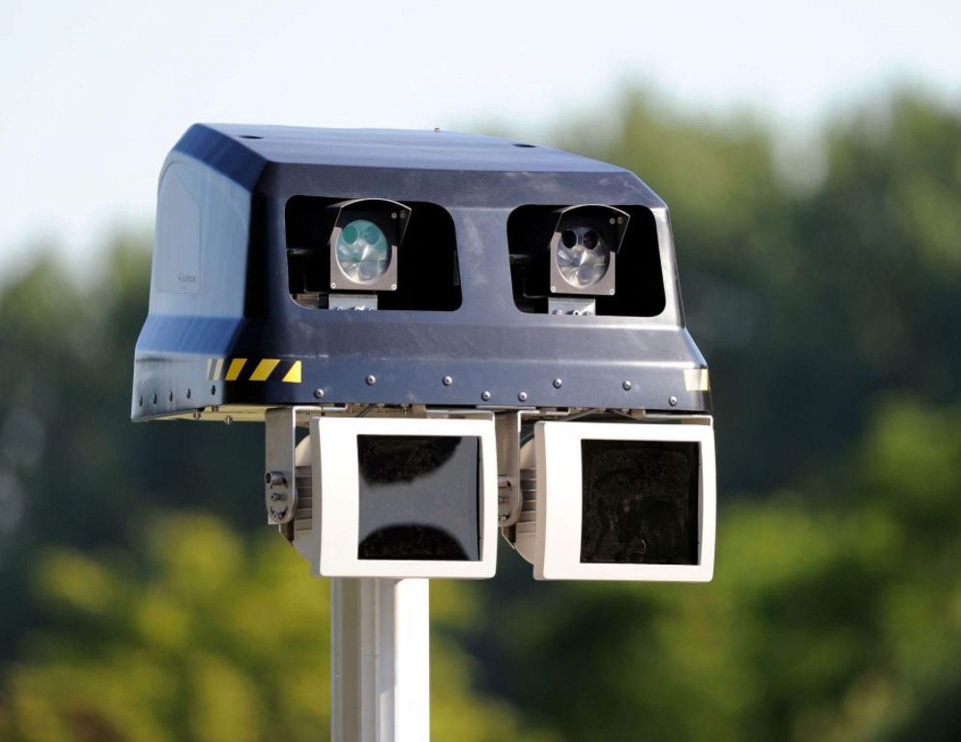 Début 2019, un radar tronçon sera installé dans les tunnels Stéphanie ...