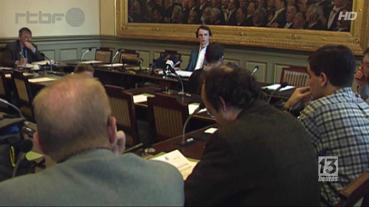 V. Decroly présente Vega, 'pour un changement radical de la société ...