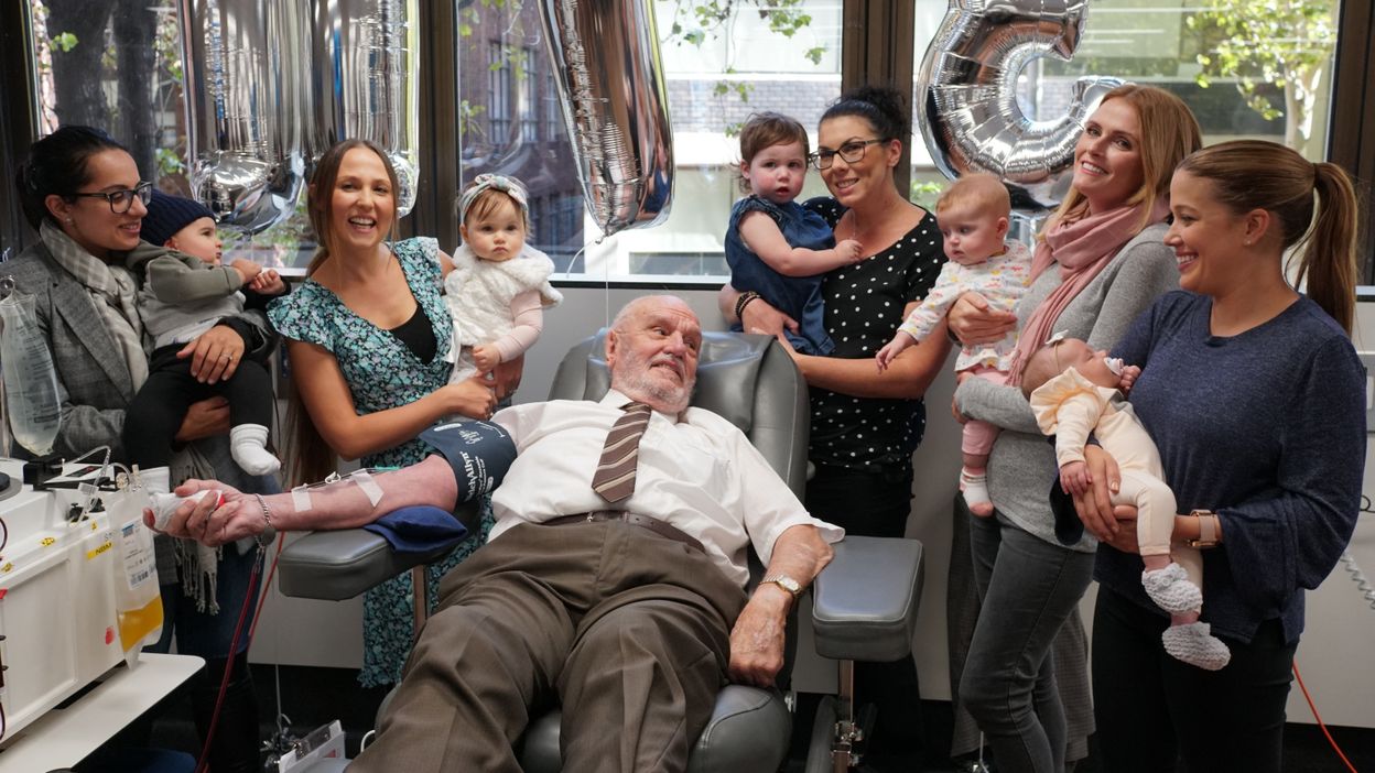 James Harrison, 'l’homme au bras d’or' qui a sauvé 2,4 millions de ...