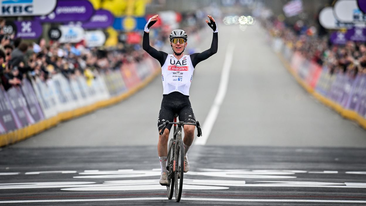 Eddy Merckx sous le charme de Pogacar : 'Il entre de plain-pied dans la cour des grands' - RTBF ...