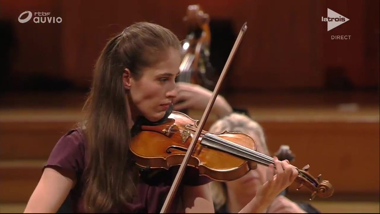 Júlia Pusker, 5e lauréate - RTBF Actus