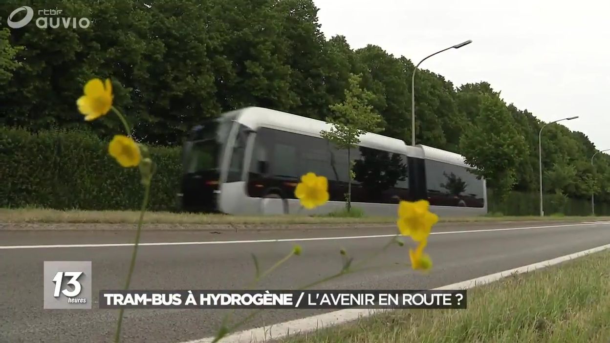Van Hool présente son tram-bus à hydrogène qui a séduit la ville ...