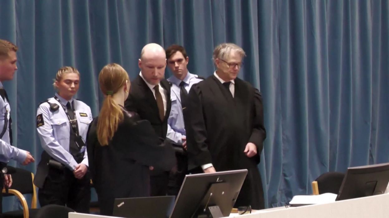 En Norvège, 13 ans après le massacre d'Utøya, Anders Breivik redemande ...
