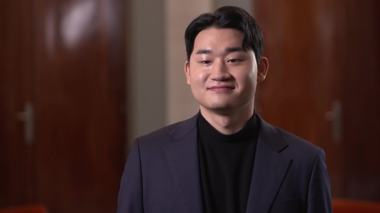 Portrait du baryton Taehan Kim, 1er lauréat du Concours Reine Elisabeth 2023 Chant - RTBF Actus