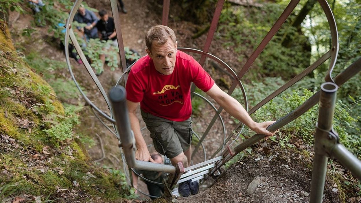 La balade des échelles : une sortie sportive pour les amateurs de sensations - RTBF Actus