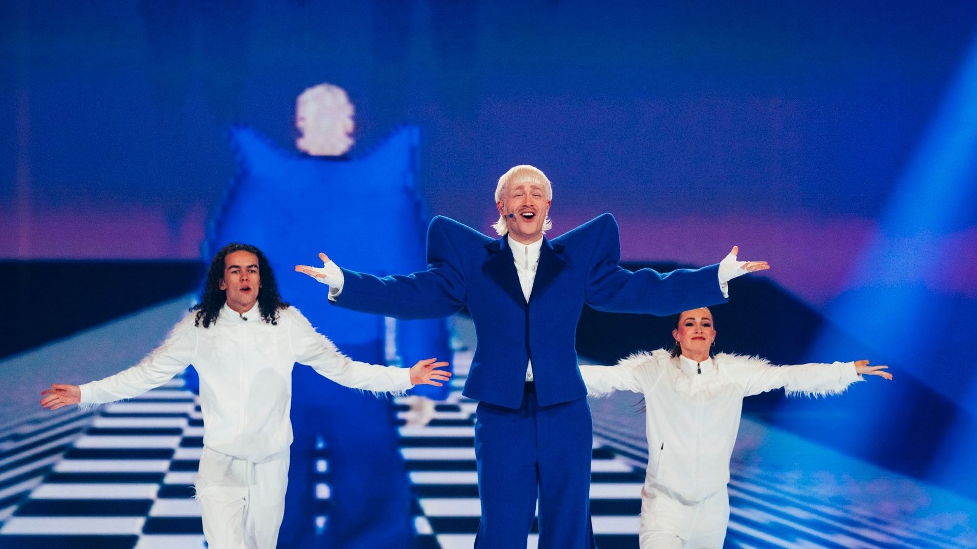 Deuxième demi-finale de l’Eurovision 2024 : Les Pays-Bas captivent avec ...
