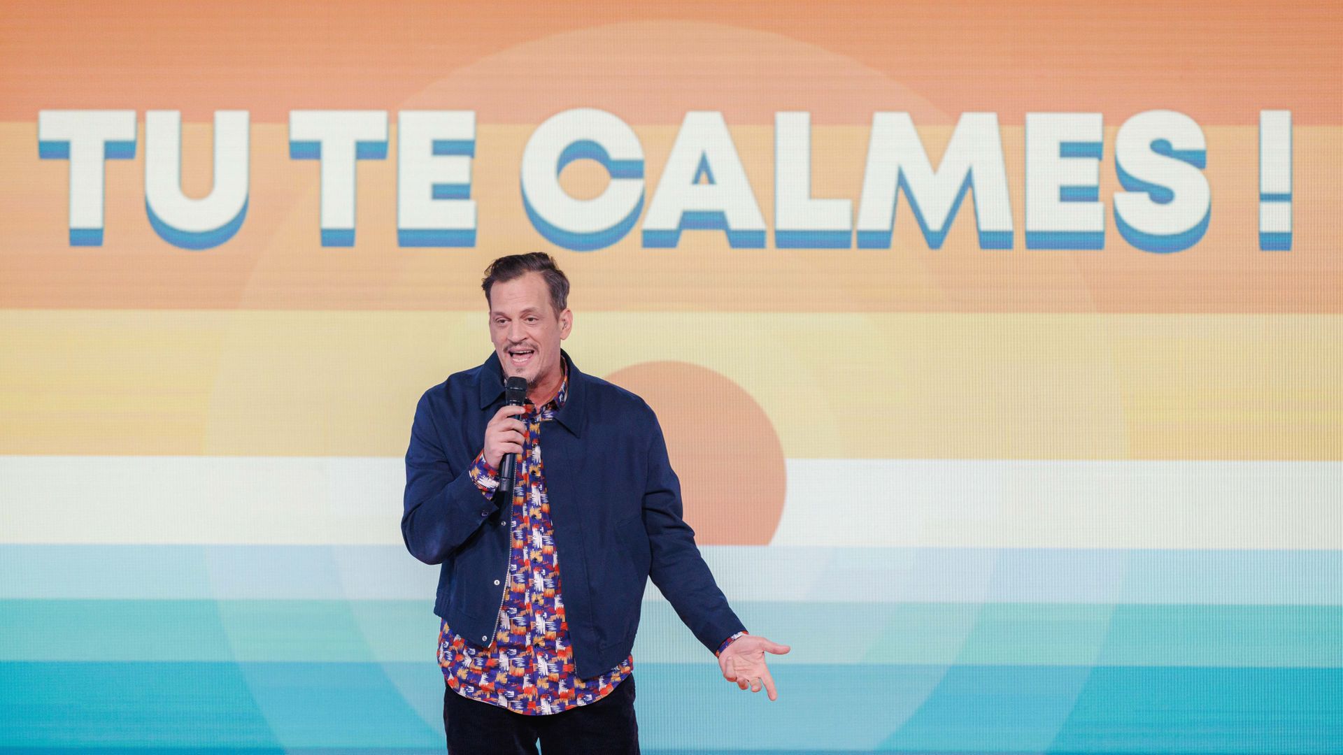 "Tu te calmes !" : découvrez la composition de James Deano pour Laurent ...