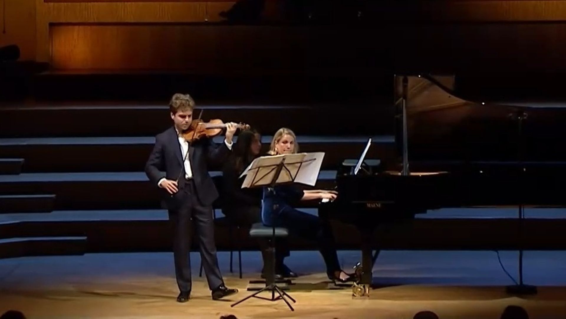 Emmanuel Coppey - Demi-finale 2024 - Concours Reine Elisabeth – Violon ...