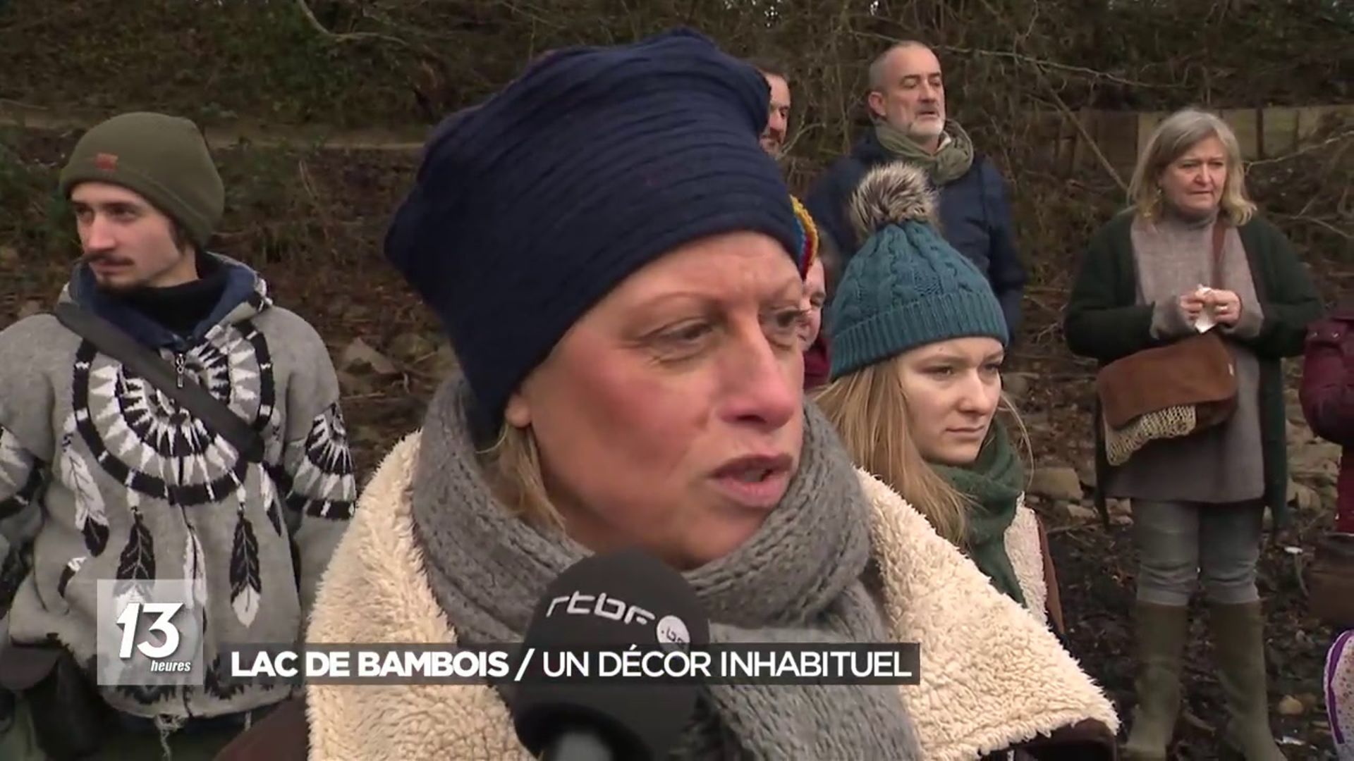 Paysage lunaire à Bambois: le lac progressivement vidé de son eau pour ...