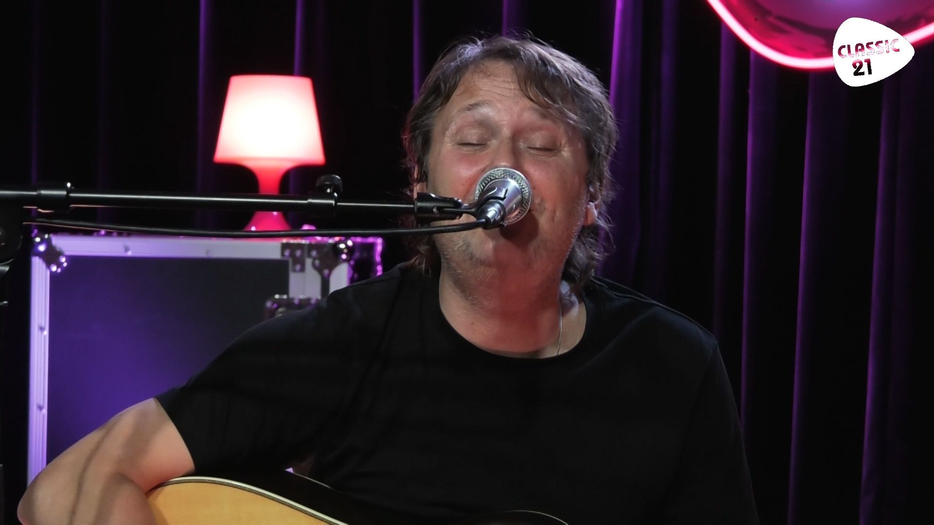 Novastar : session et interview exclusives - rtbf.be