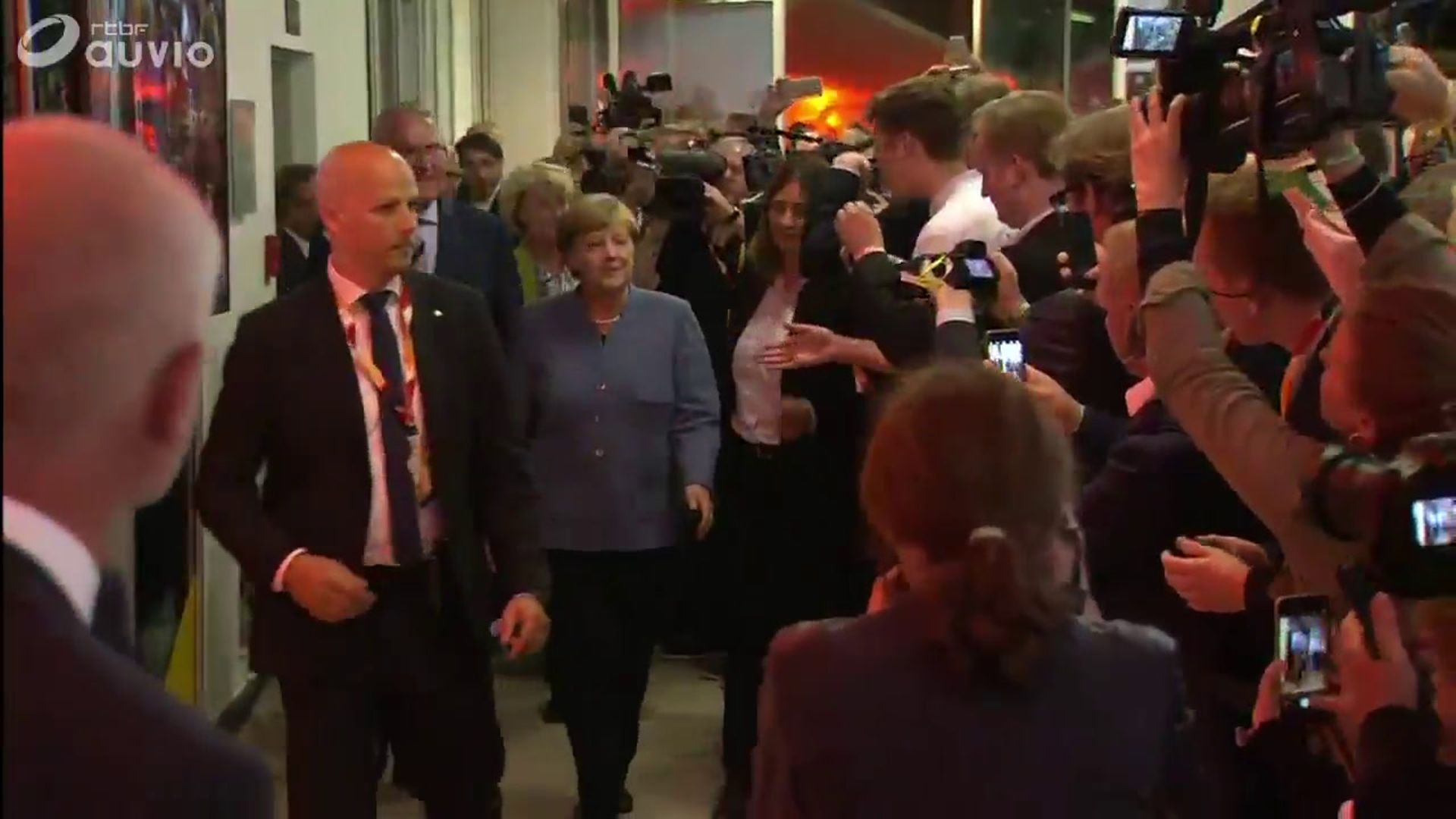 Angela Merkel en route pour un quatrième mandat: arrivée à son QG après ...