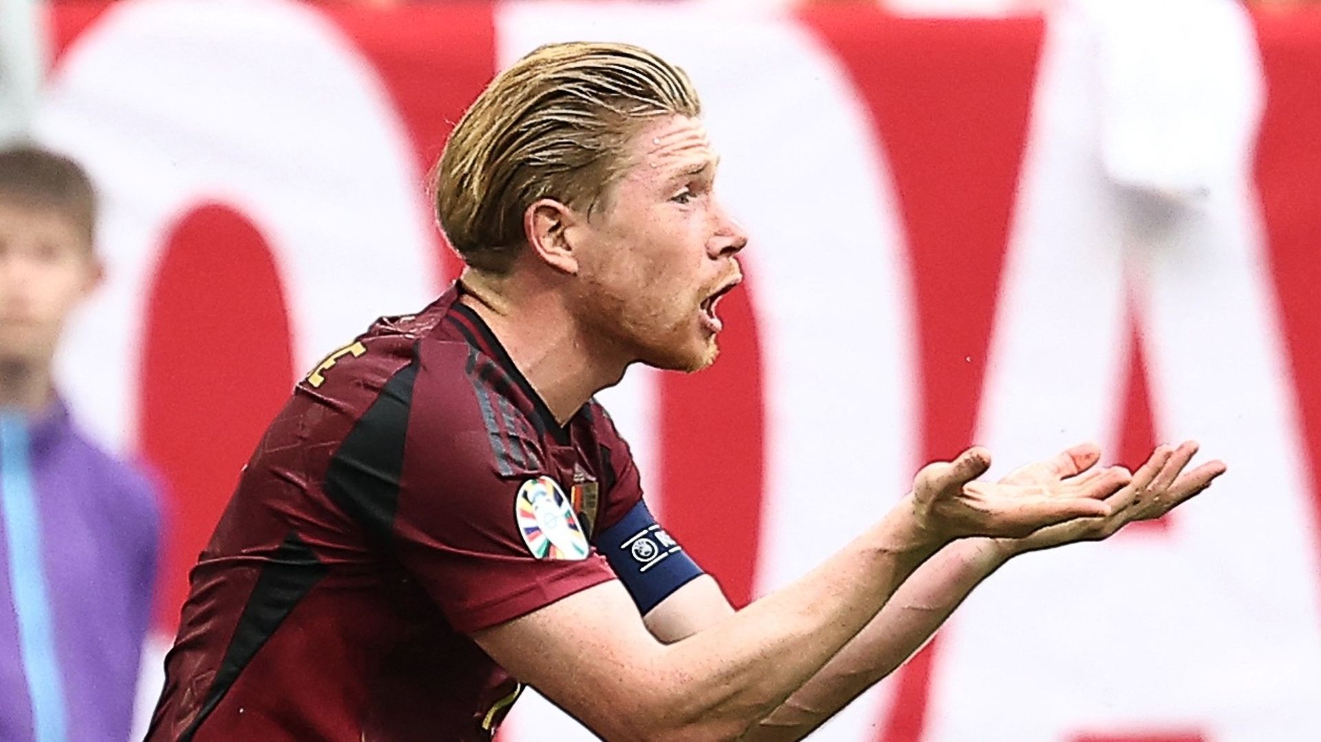 France - Belgique : La frappe de Kevin De Bruyne. Le public belge ...