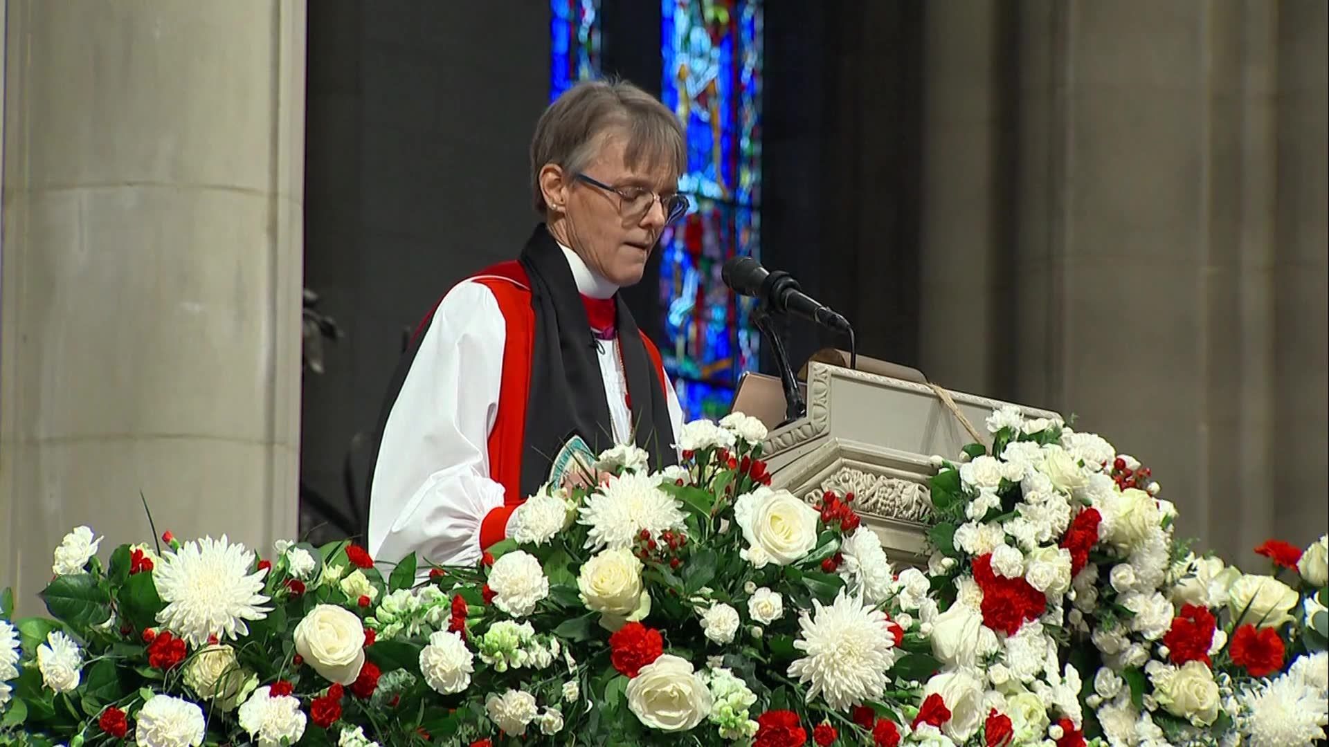 L'évêque Mariann Budde exhorte Trump à faire preuve de - - Auvio