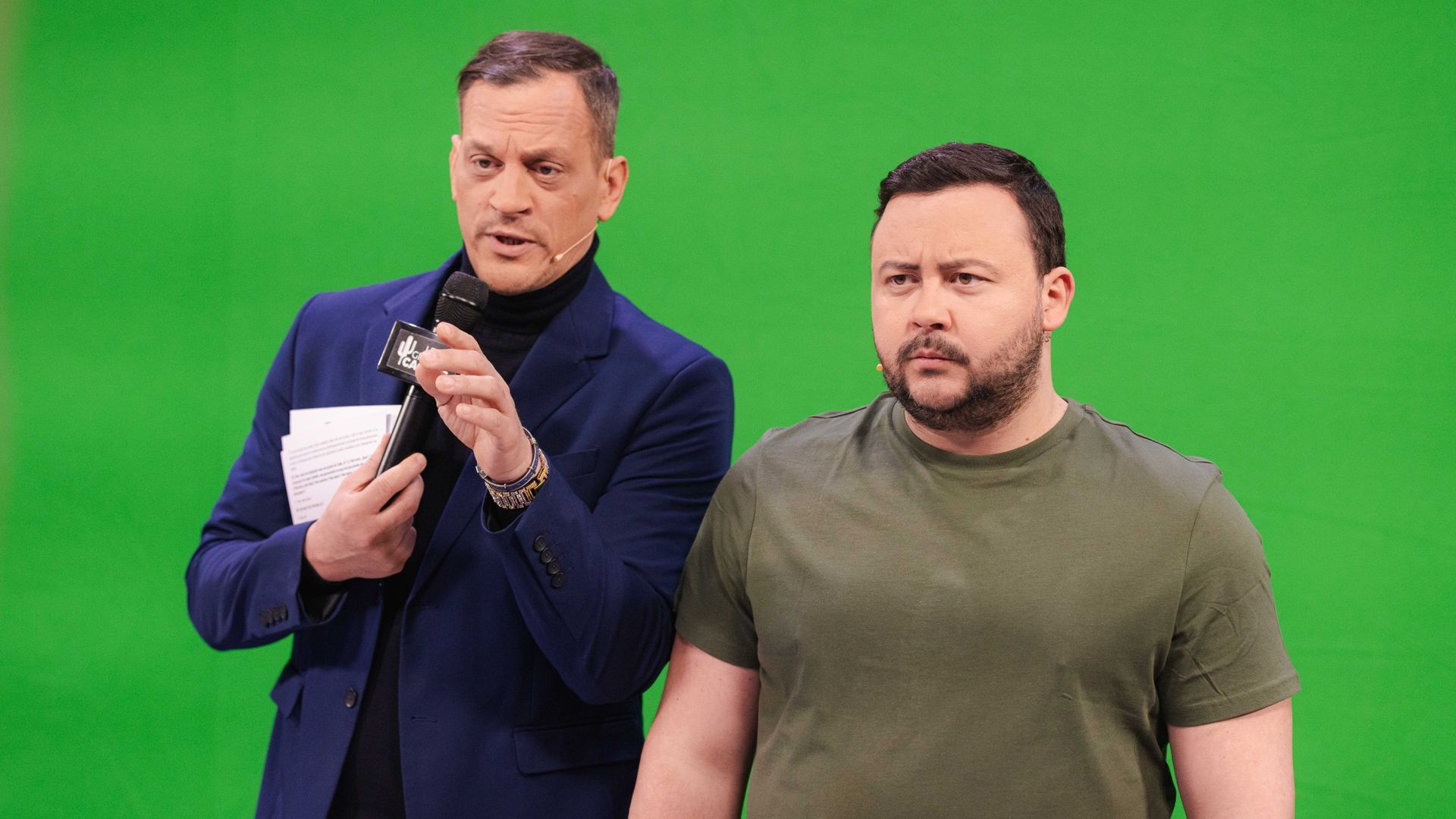 Carla Bruni, sosie de Kevin De Bruyne, chasse à l’homme au palais de ...