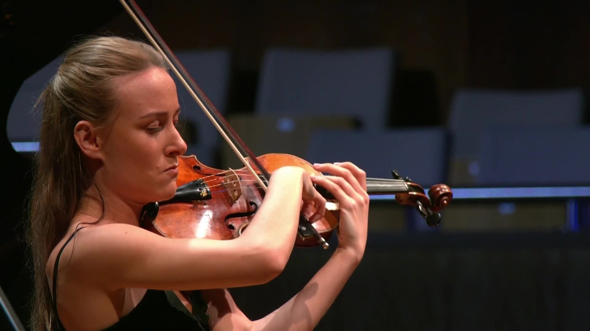 Anna Agafia - Première épreuve - Concours Reine Elisabeth – Violon 2024 ...