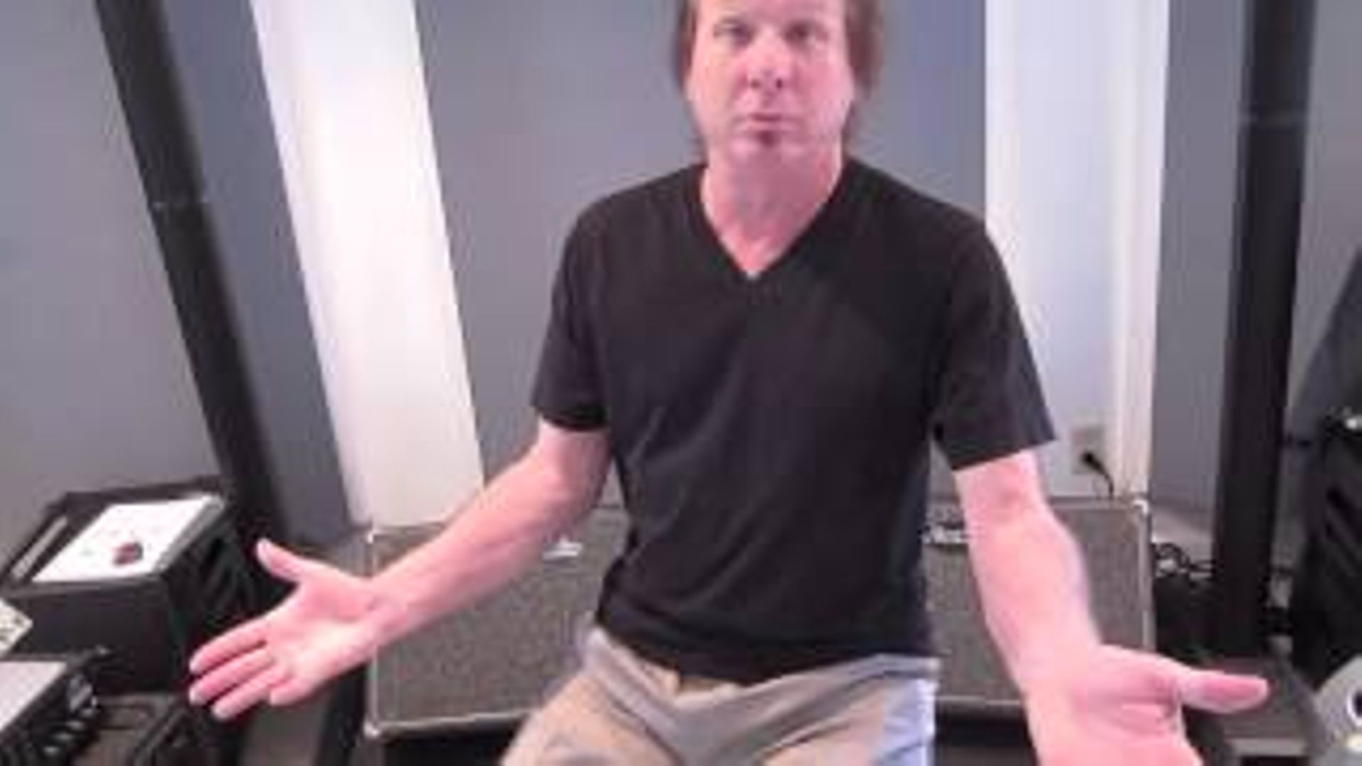 Le guitariste Adrian Belew, épisode 2 - rtbf.be