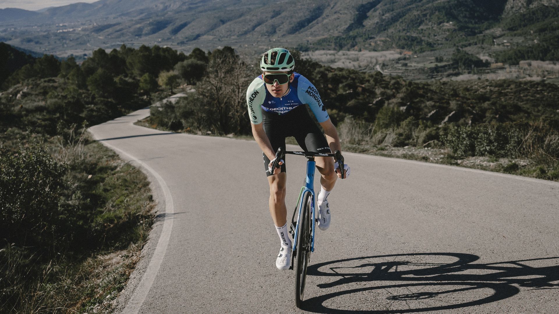 Pour la pépite française Paul Seixas, 'Remco Evenepoel a révolutionné ...