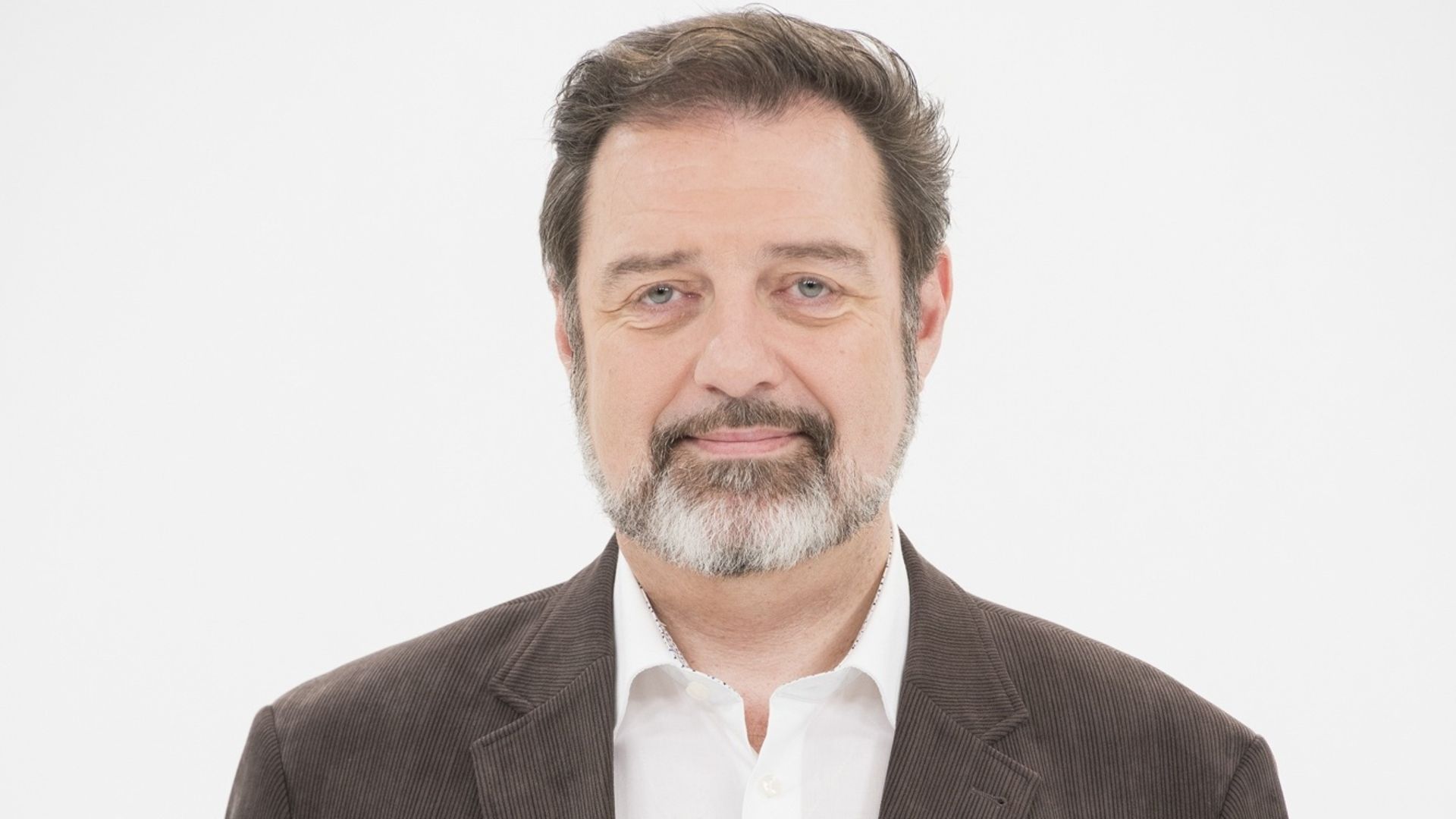 Les explications de Carl Defoy - - Auvio