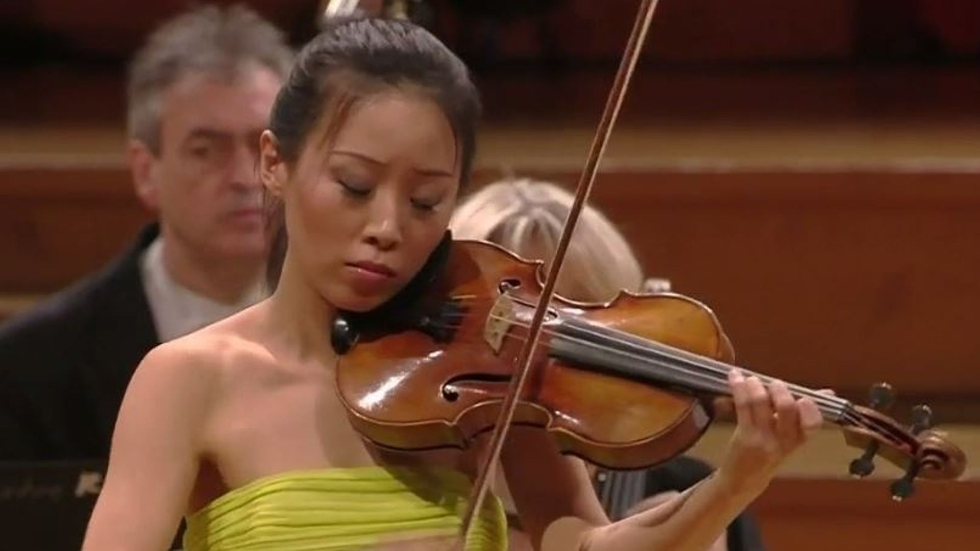 Queen Elisabeth - Elly Suh - Mozart, concerto n.4 - Concours Reine ...