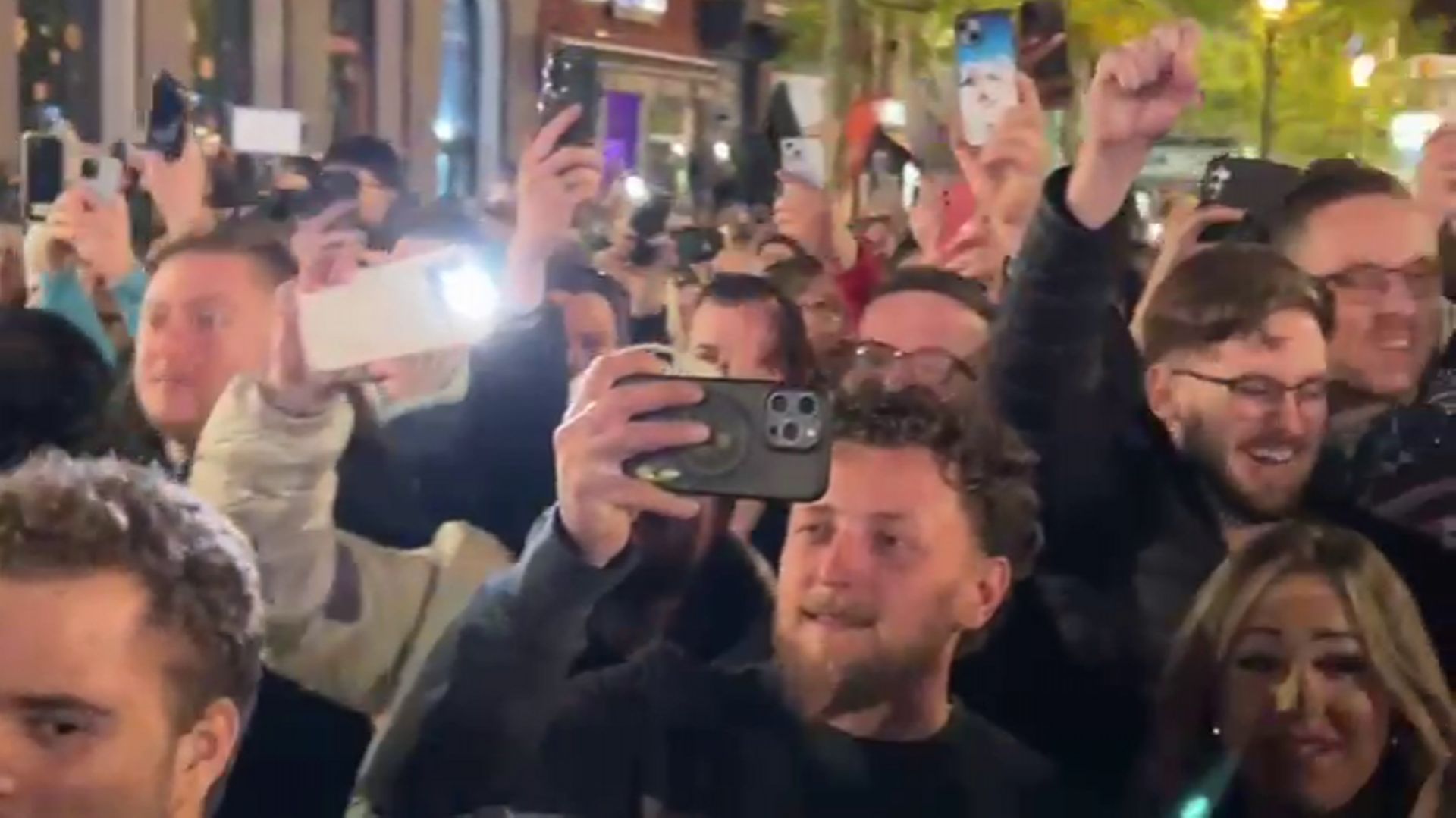 La Louvière en liesse pour le retour de la RAAL en Jupiler Pro League ...