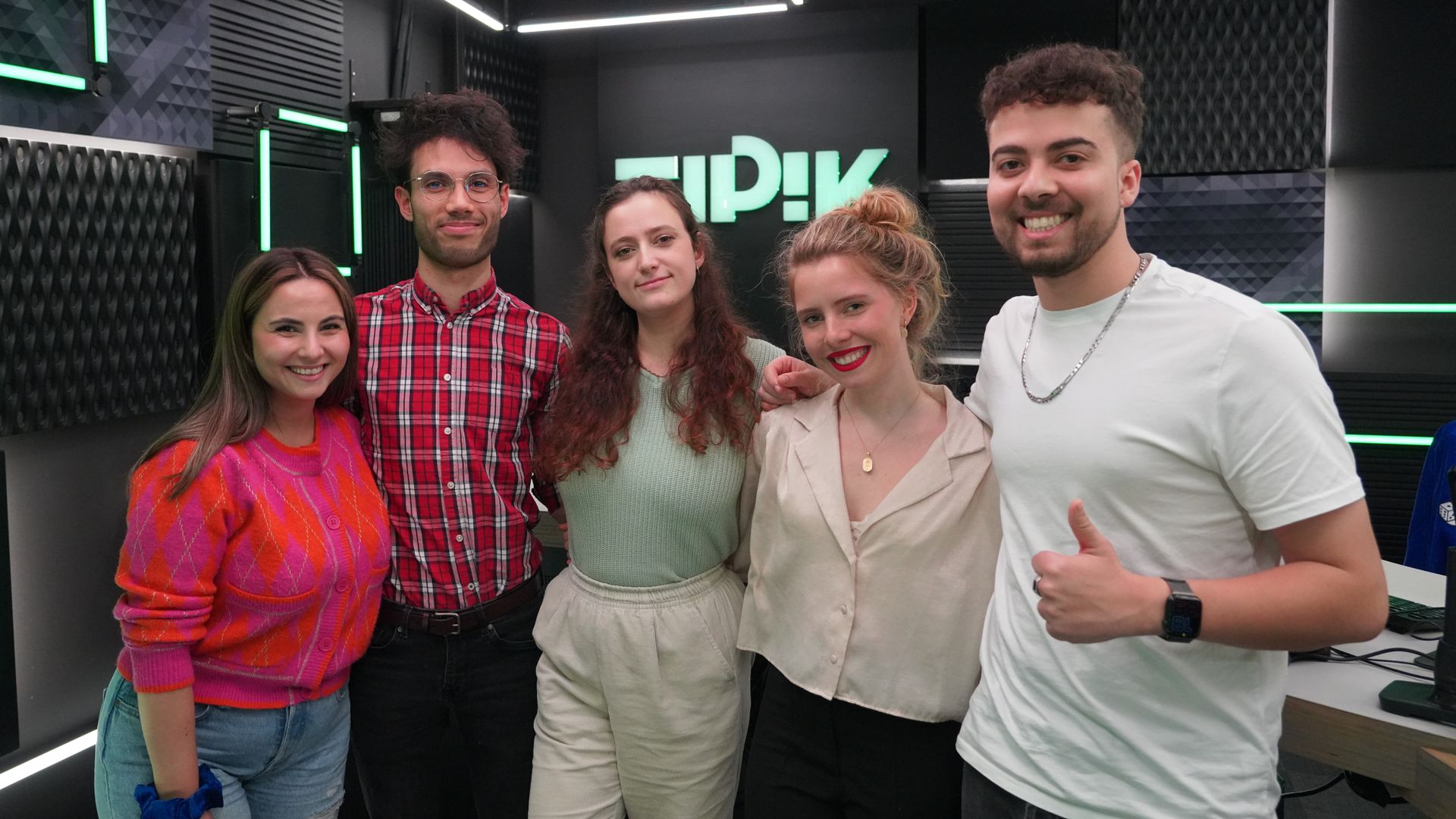 Les concepteurs de "Pop Talk" étaient sur Tipik pour présenter leur ...