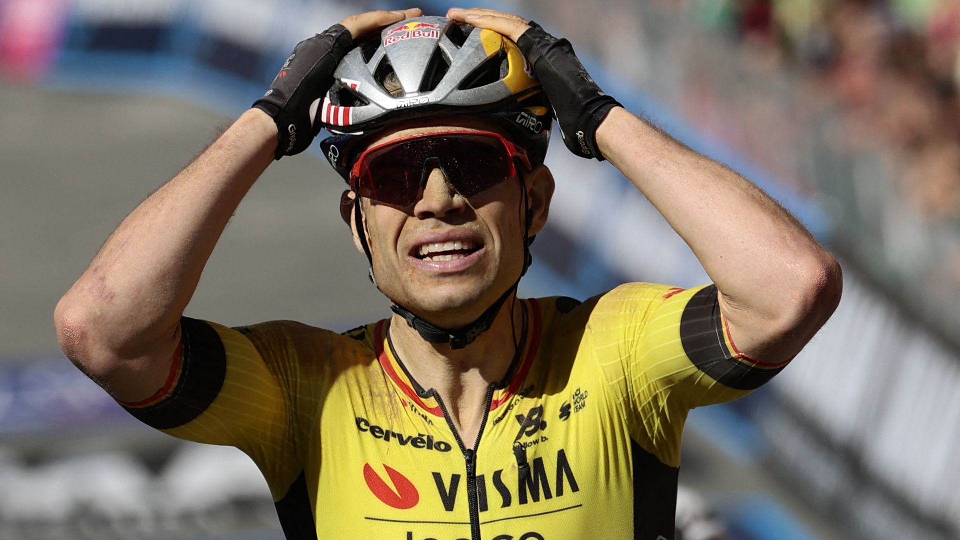 Wout van Aert marqué par l’effort mais ambitieux pour le chrono et la ...