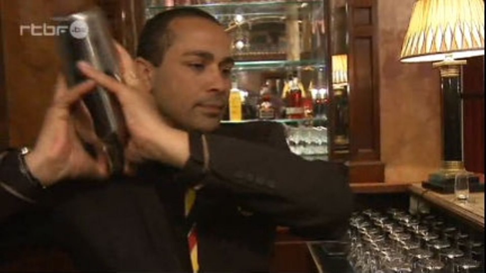 Le métier de barman - - Auvio