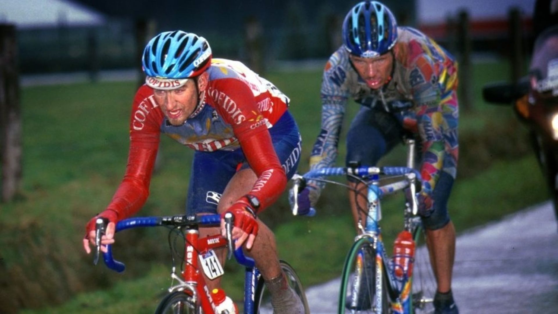 Frank Vandenbroucke remporte Het Volk. - Cyclisme - Het Volk 1999 - Auvio