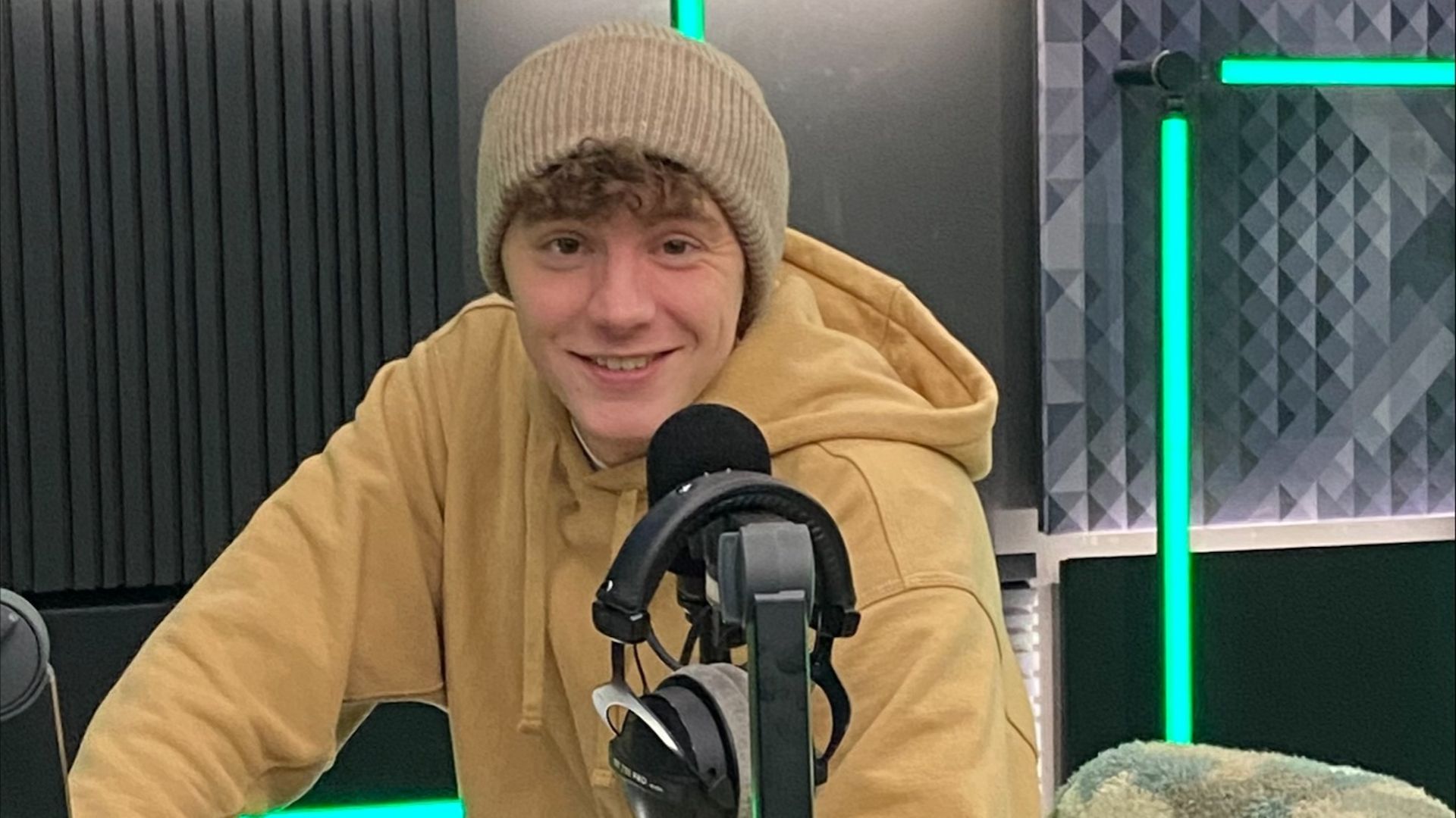 Nikoz : 'Est-ce que je suis le seul à faire des dingueries par amour ?!' - rtbf.be