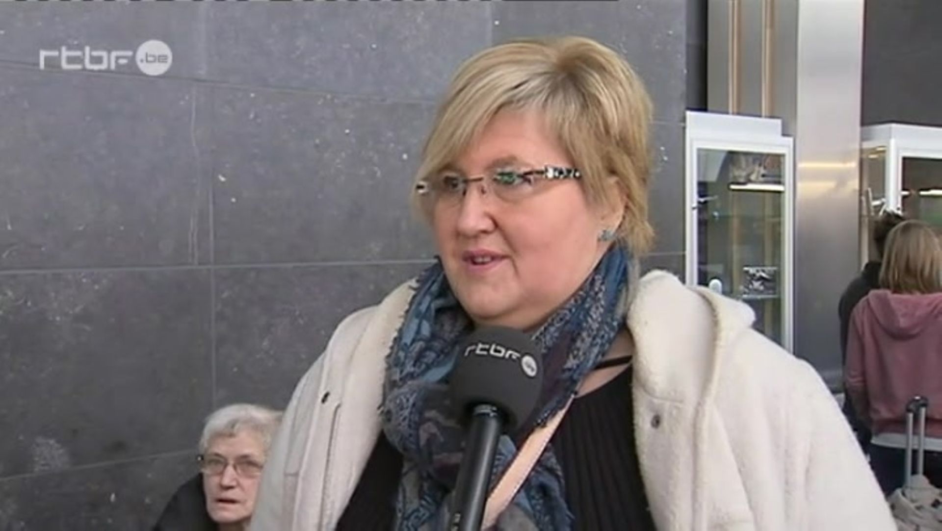 Crash Avion : le point en direct avec Hugues Angot - - Auvio