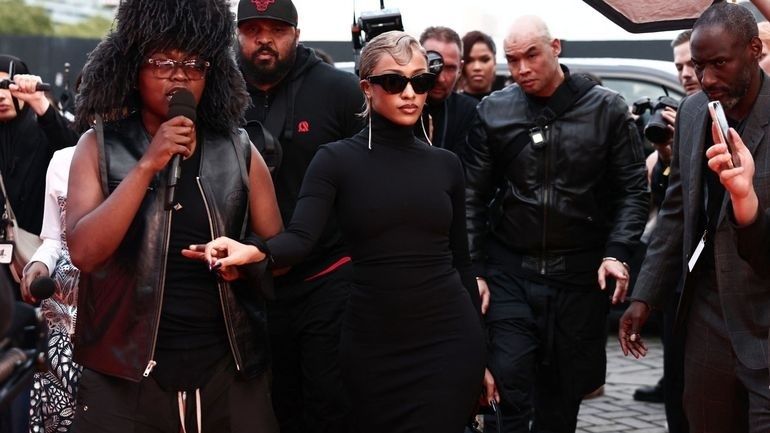 Shay, la rappeuse bruxelloise tout feu tout Flamme - RTBF Actus